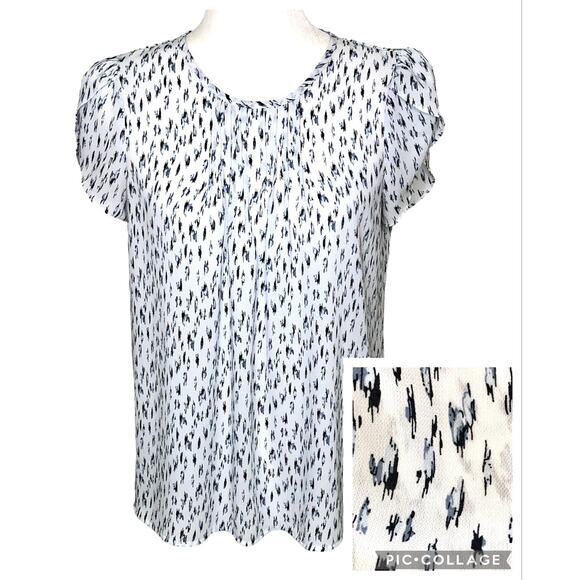 fun 2 fun | Tops | Fun2fun White Blue Pintuck Front Print Tulip Sleeve ...